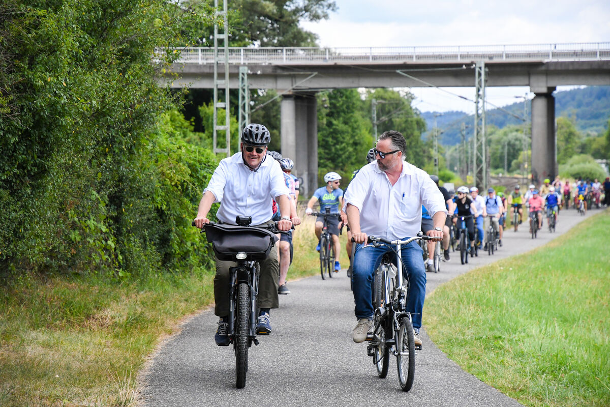 Ministerpräsident Rhein zu Besuch im Main-Kinzig-Kreis | hessen.de